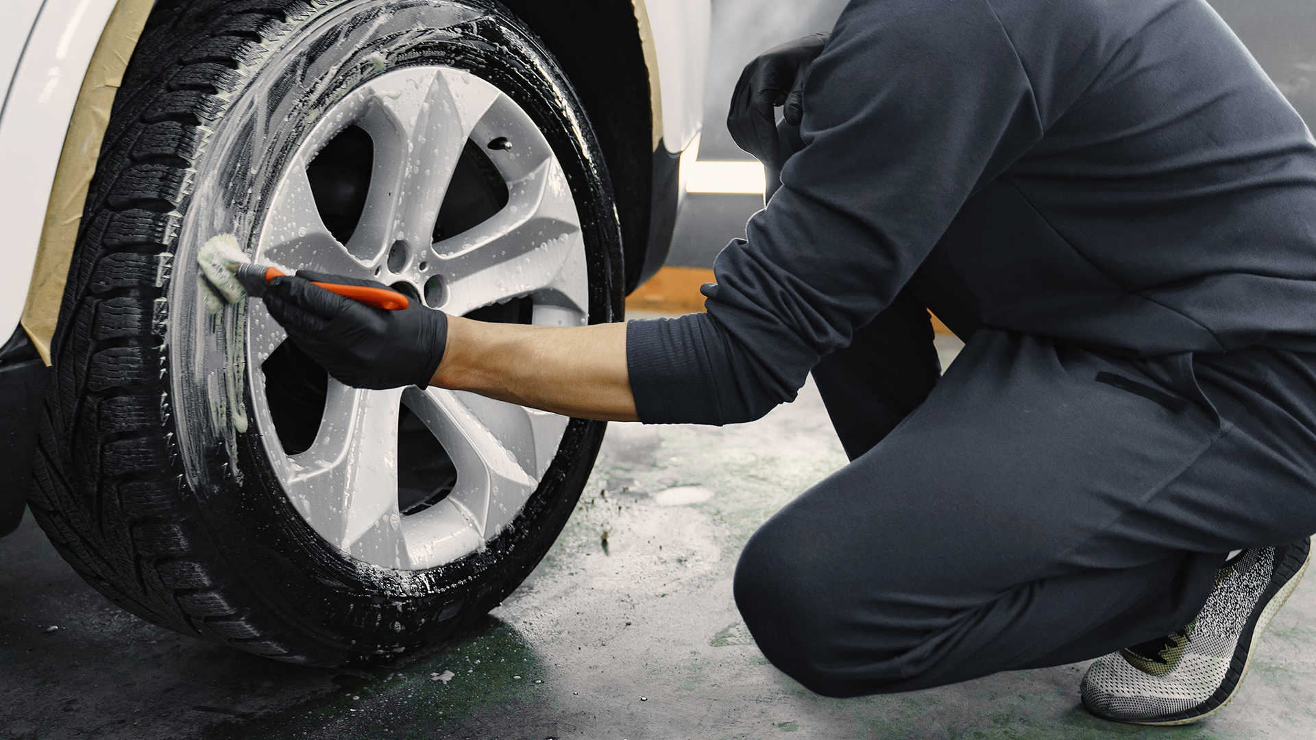 Review: Best Alloy Wheel Cleaner | Alloy Wheel Repair Services