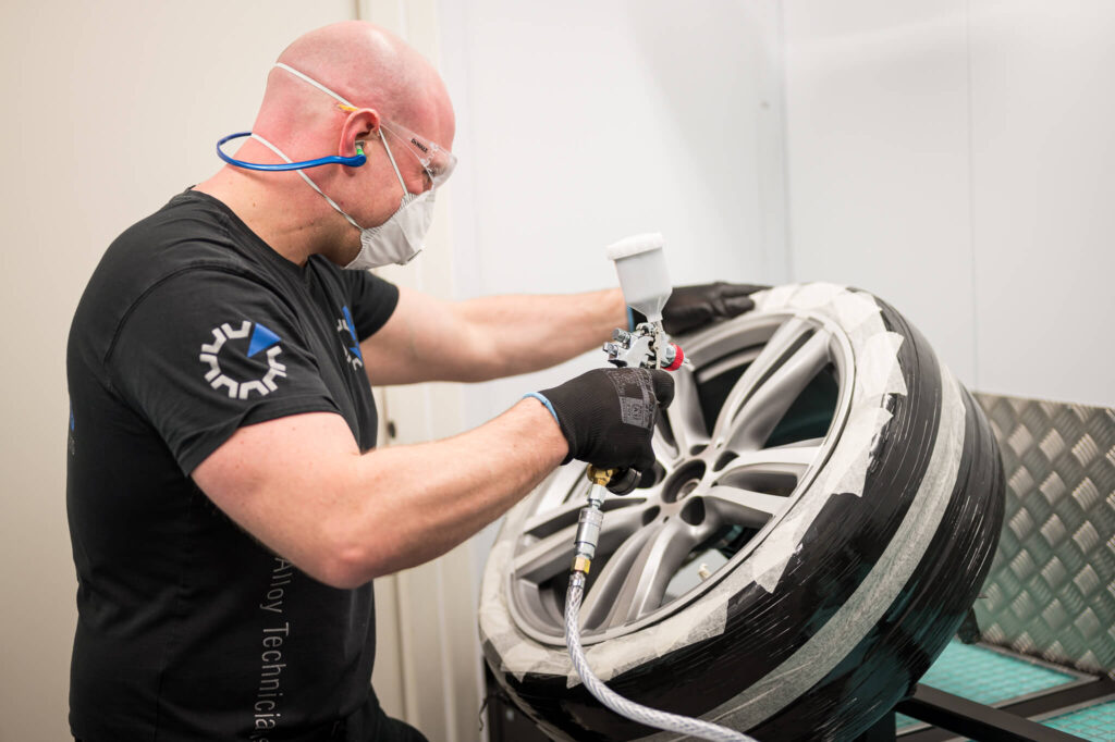 The Difference Between Painted & Diamond Cut Alloy Wheels | AWRS